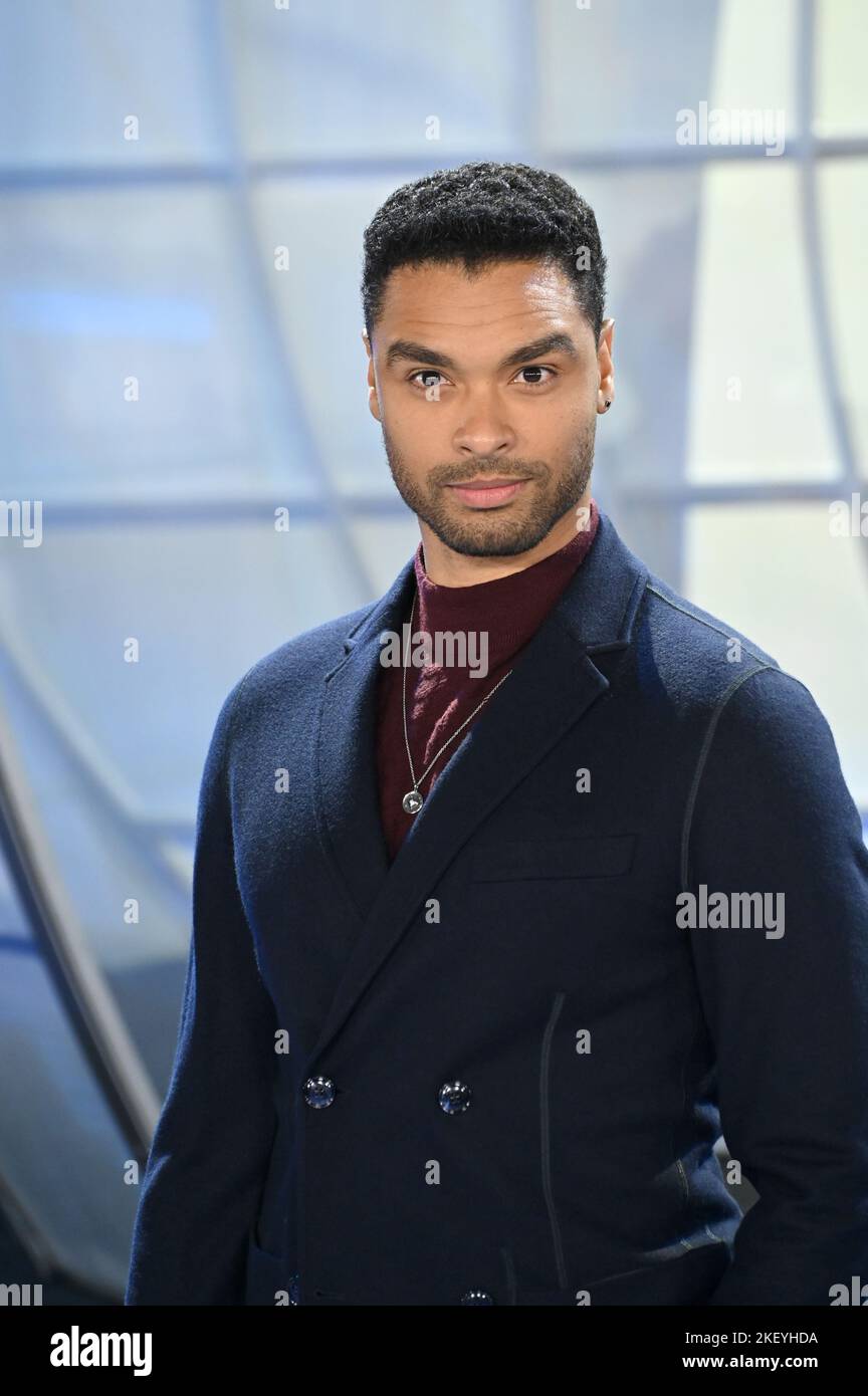 Los Angeles, USA. 14th Nov, 2022. Rege-Jean Page at the premiere for ...