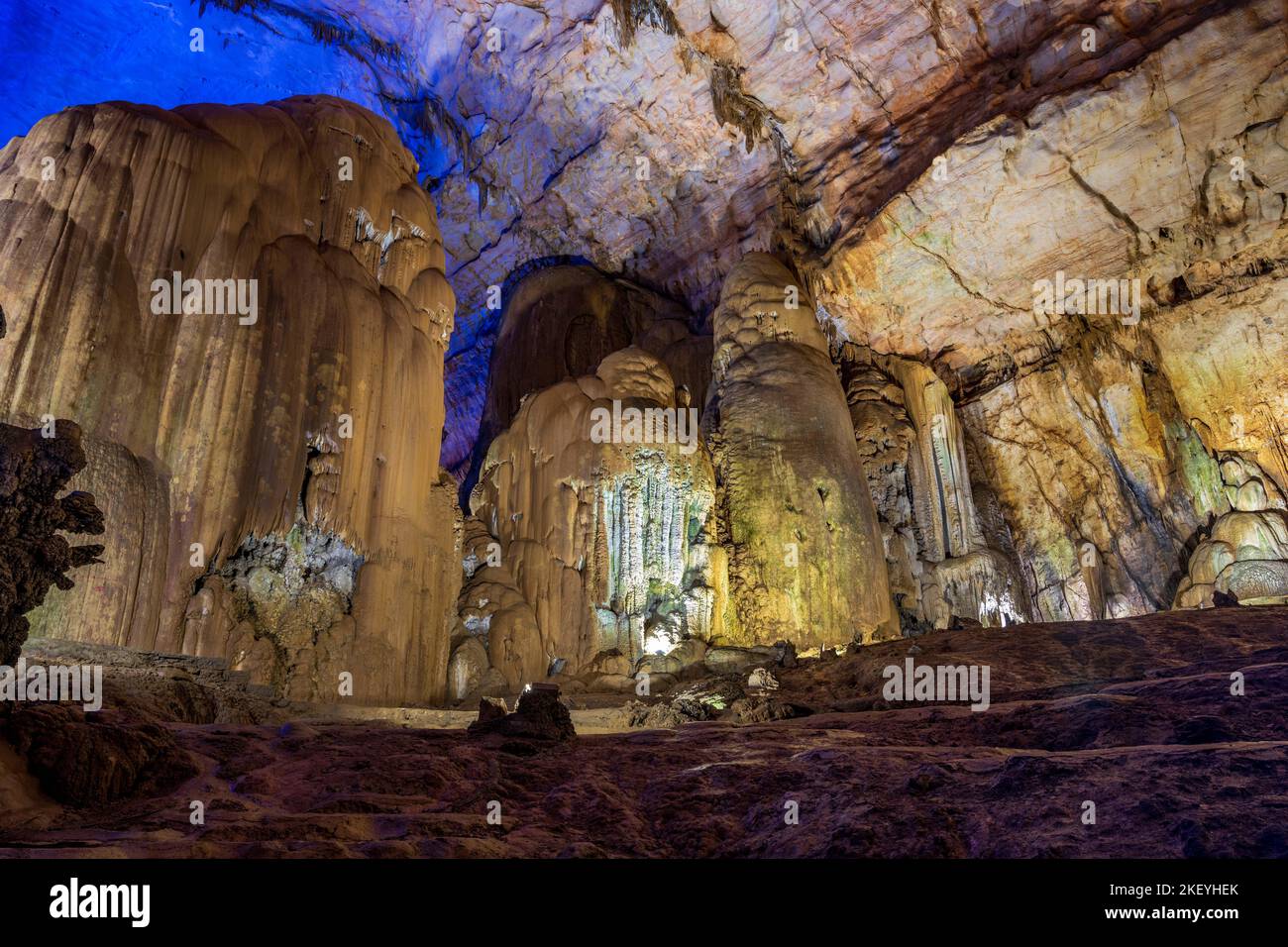 The most beautiful karst cave in China—Zhijin cave in Bijie City ...