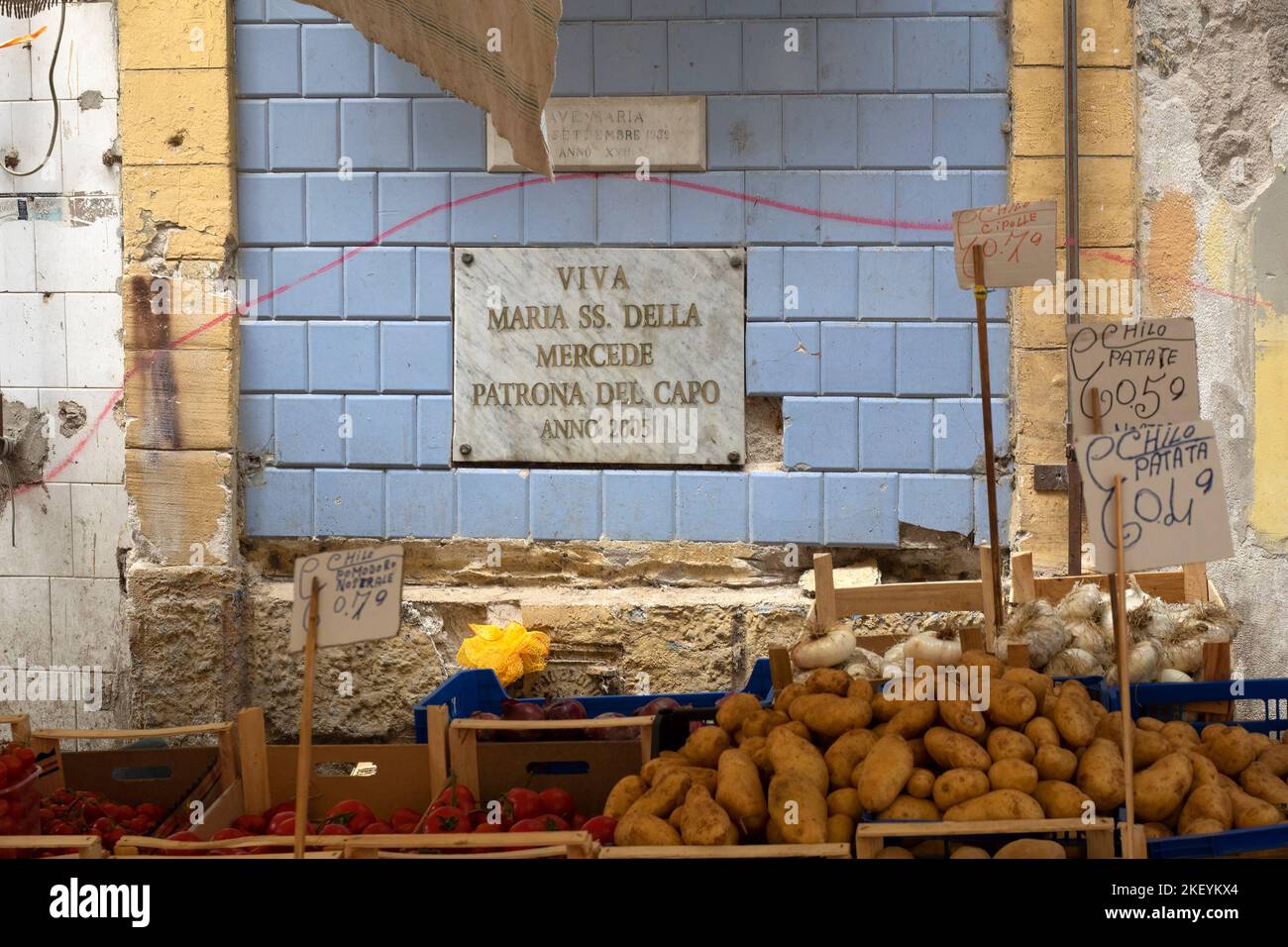PALERMO, SICILY, ITALY - MAY 21, 2018: Small vegetable stall at La ...