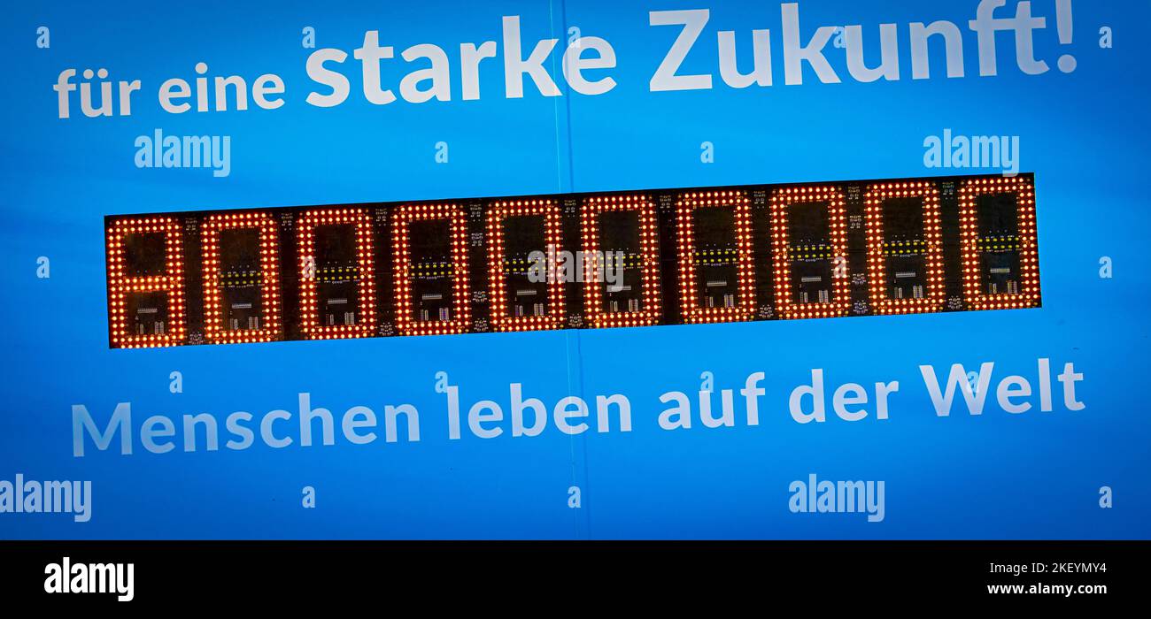 World population clock hi-res stock photography and images - Alamy