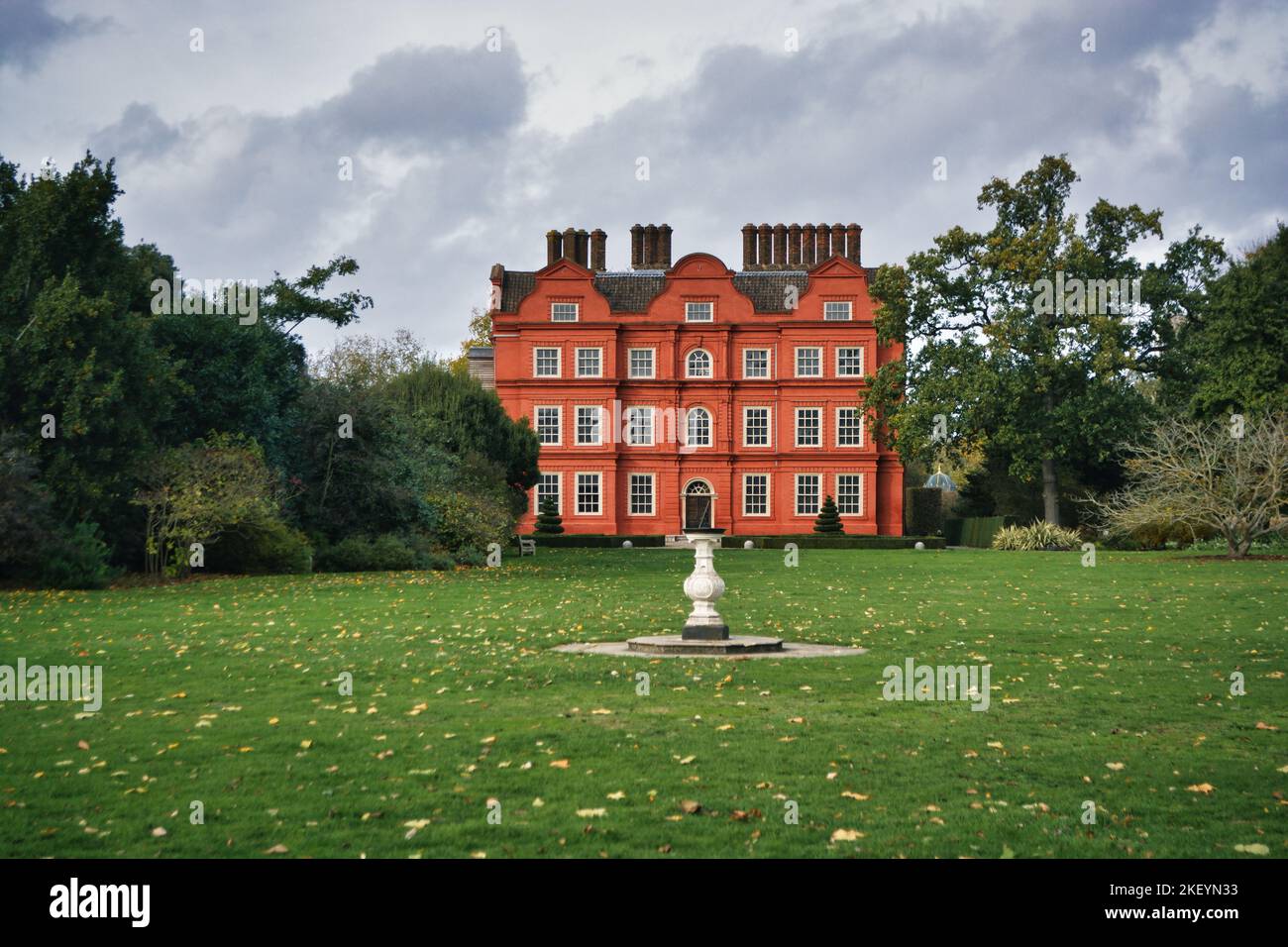 Kew Palace or Dutch House, Kew Gardens Stock Photo - Alamy