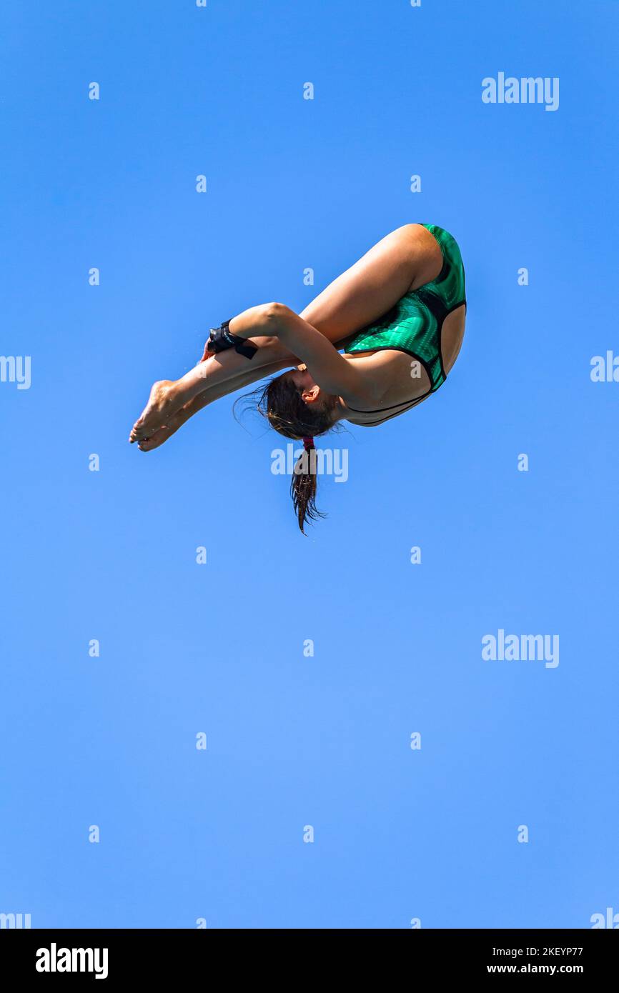 Female diver diving pool mid hi-res stock photography and images - Alamy