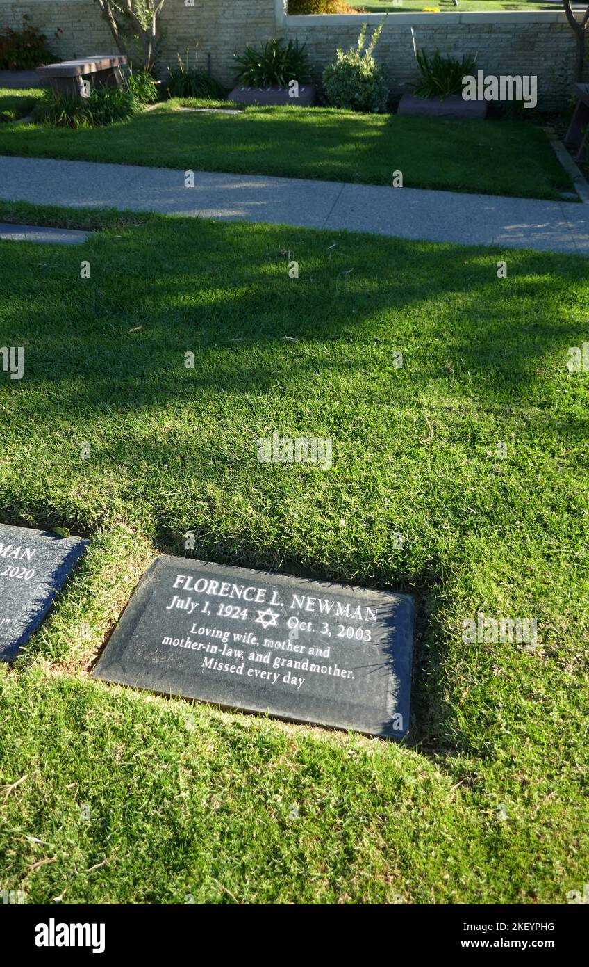 Los Angeles, California, USA 10th November 2022 Actress Florence ...