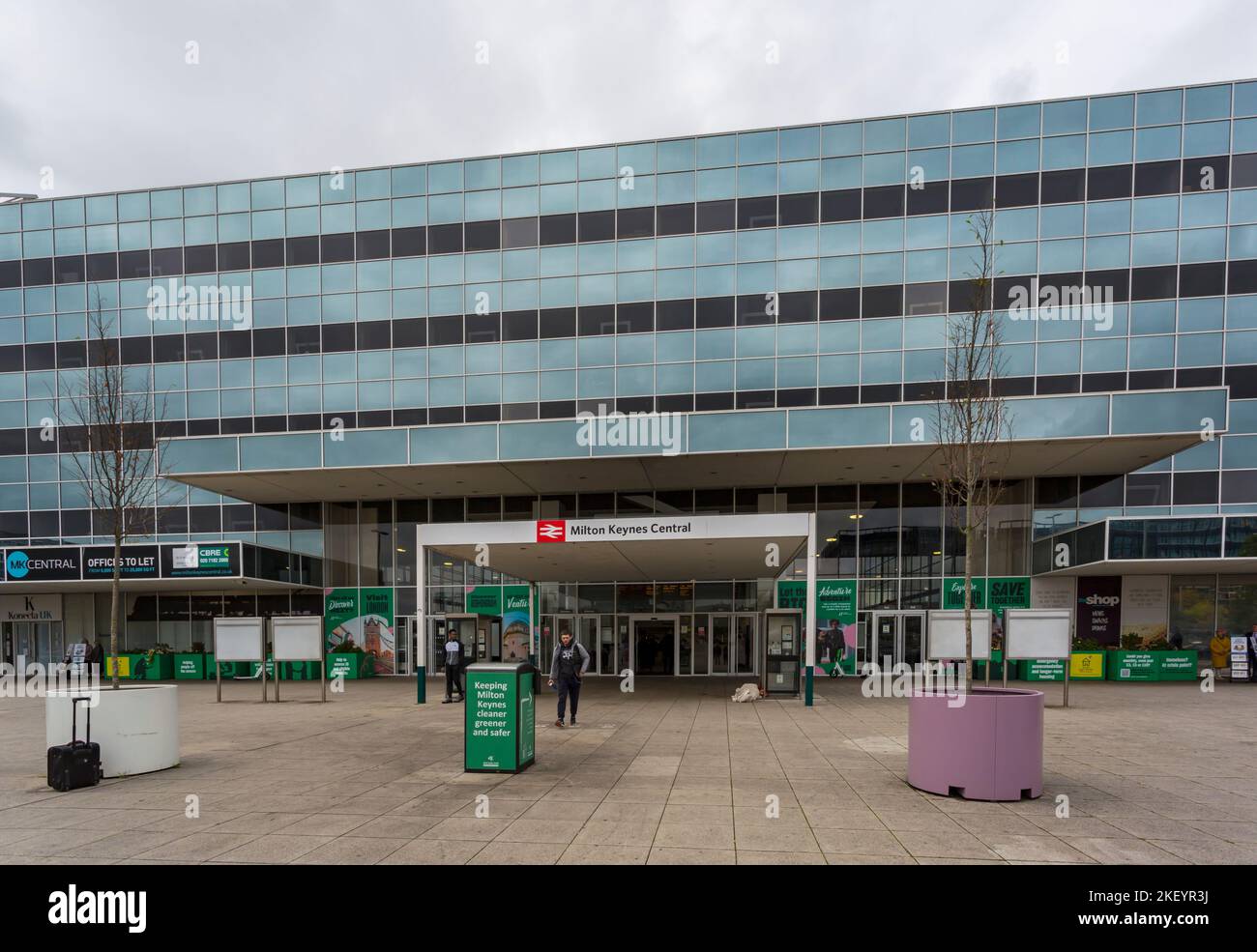 keeping Milton Keynes cleaner greener and safer entrance to Milton ...
