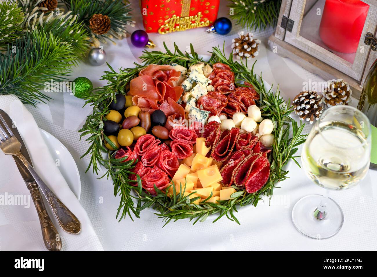 Delicacy assorted appetizer platter of salami and cheese, Parma ham ...