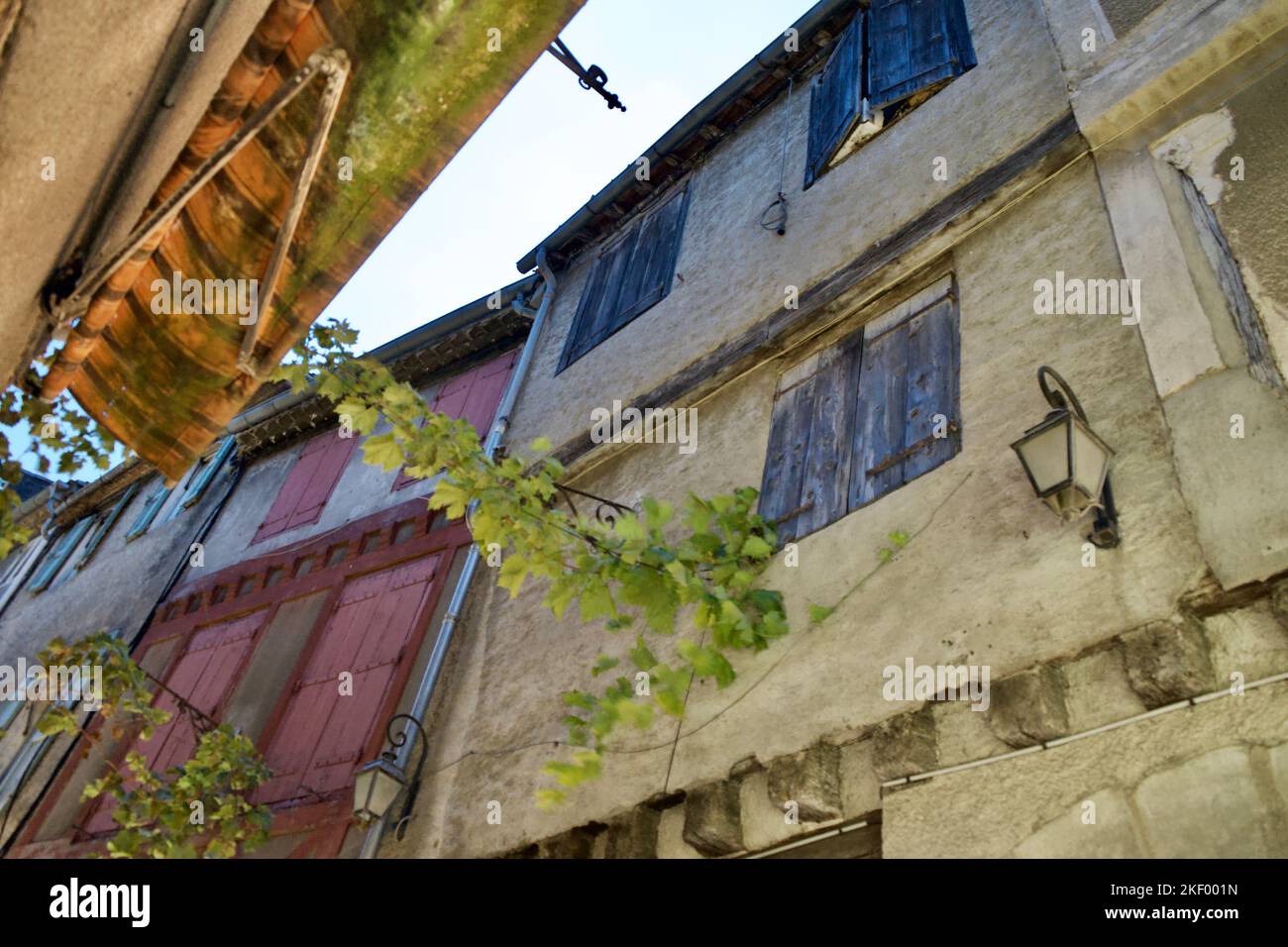 Discovering medieval buildings hi-res stock photography and images - Alamy