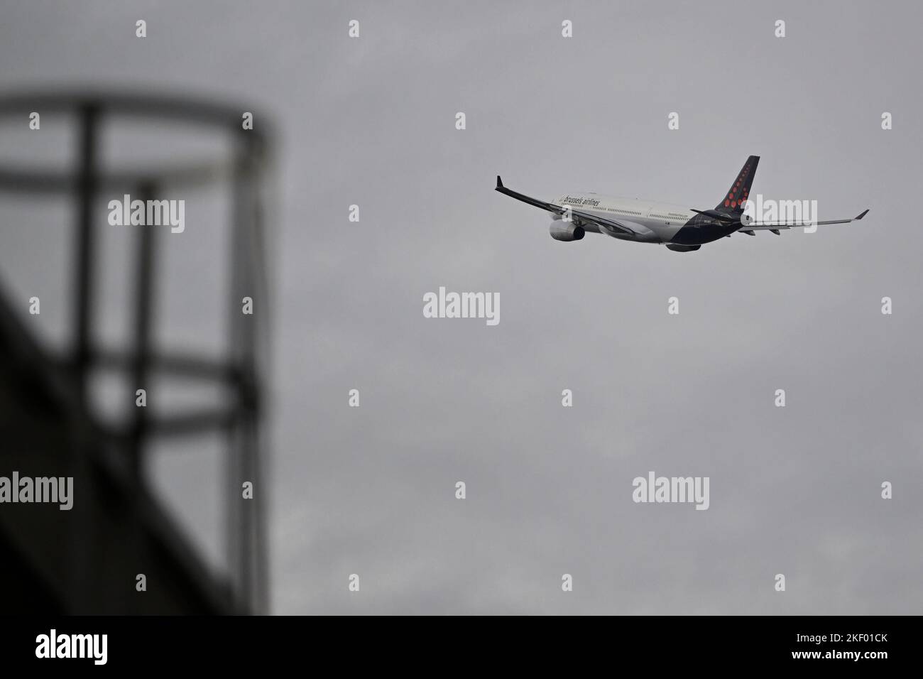 Belgian red devils plane hi-res stock photography and images - Alamy