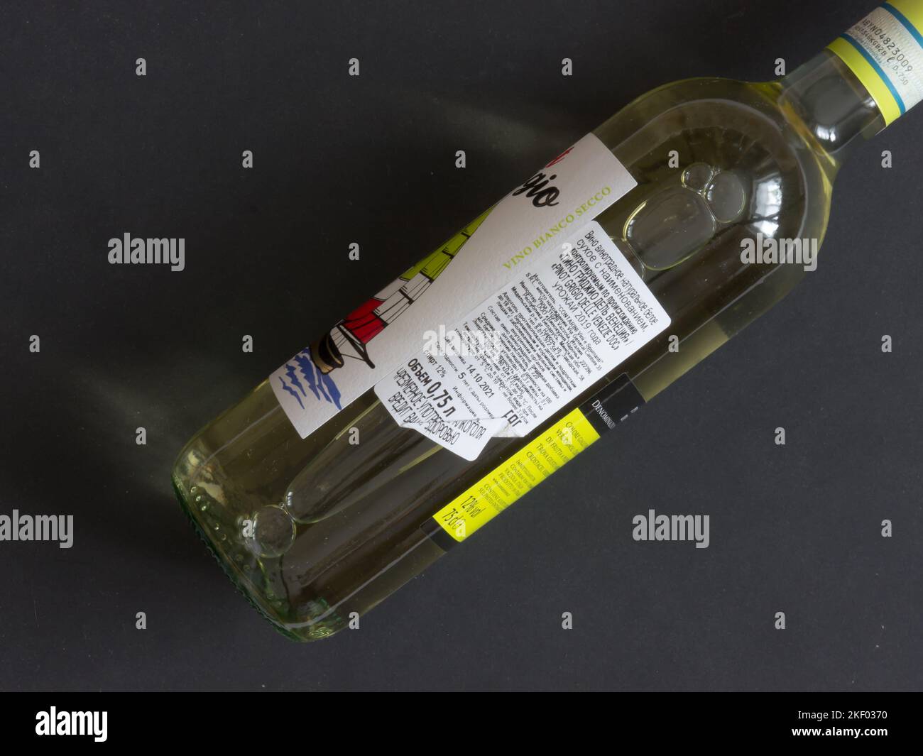 Wine PINOT GRIGIO Stock Photo - Alamy
