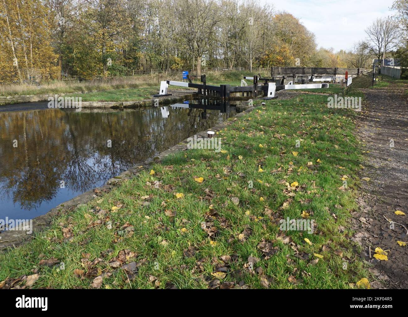 Canal Lock near Skipton Stock Photo - Alamy
