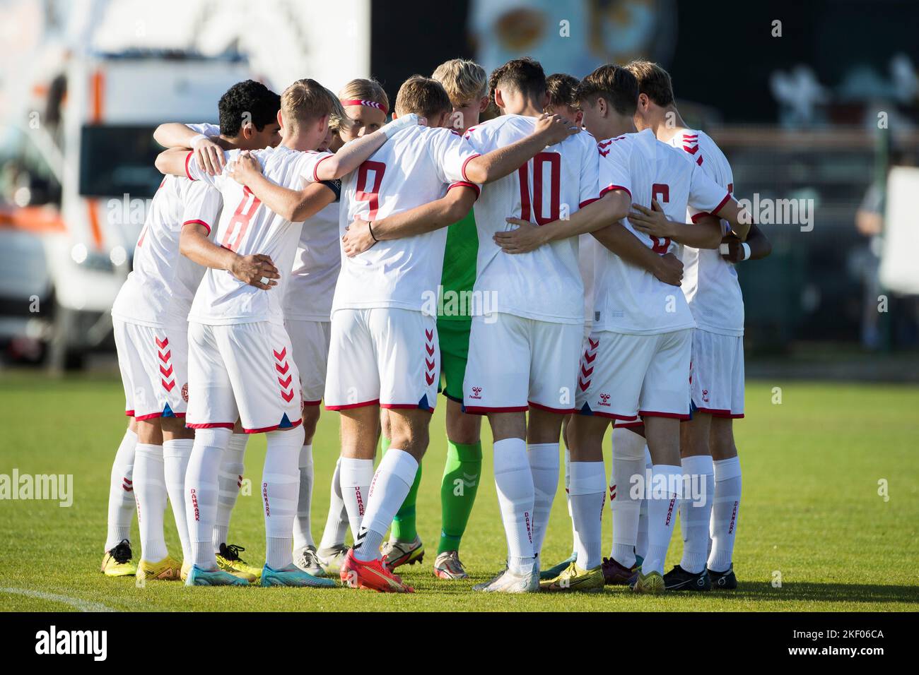 Bucharest, Romania, 1st November 2022. The players of Denmark ready for ...