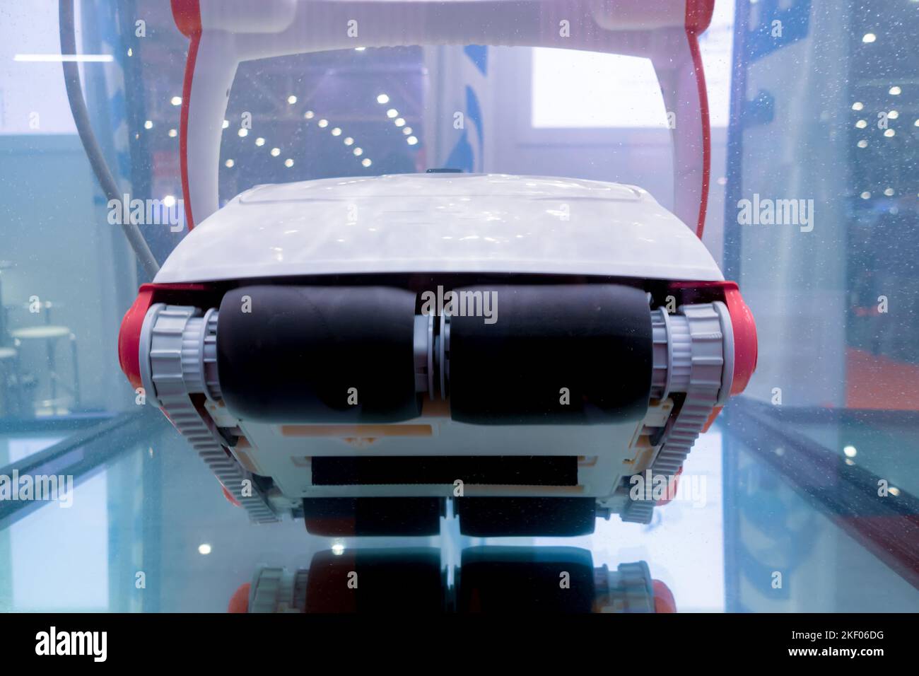 The robot cleans the pool in the water Stock Photo - Alamy