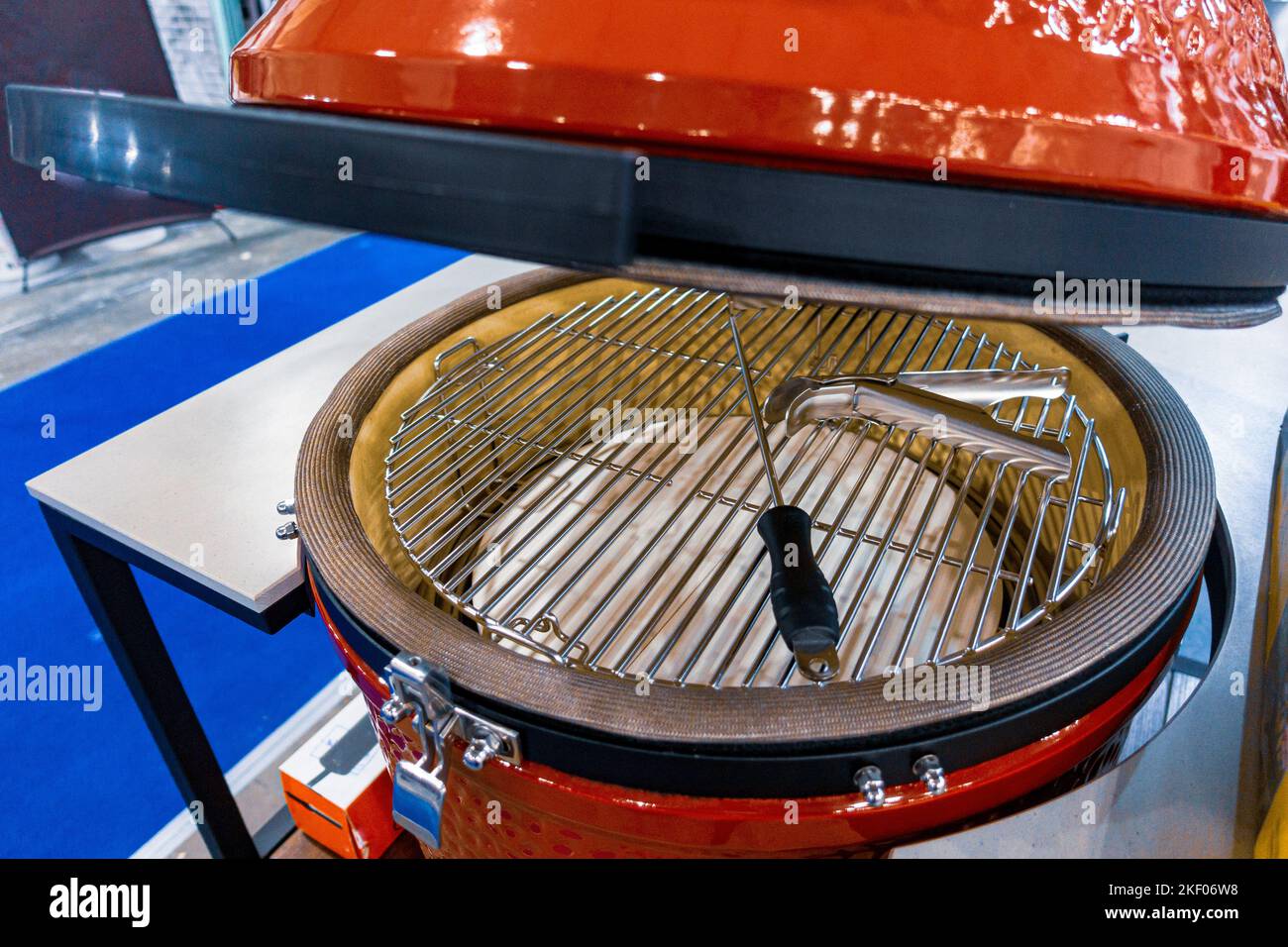 Red charcoal architecture hi-res stock photography and images - Alamy