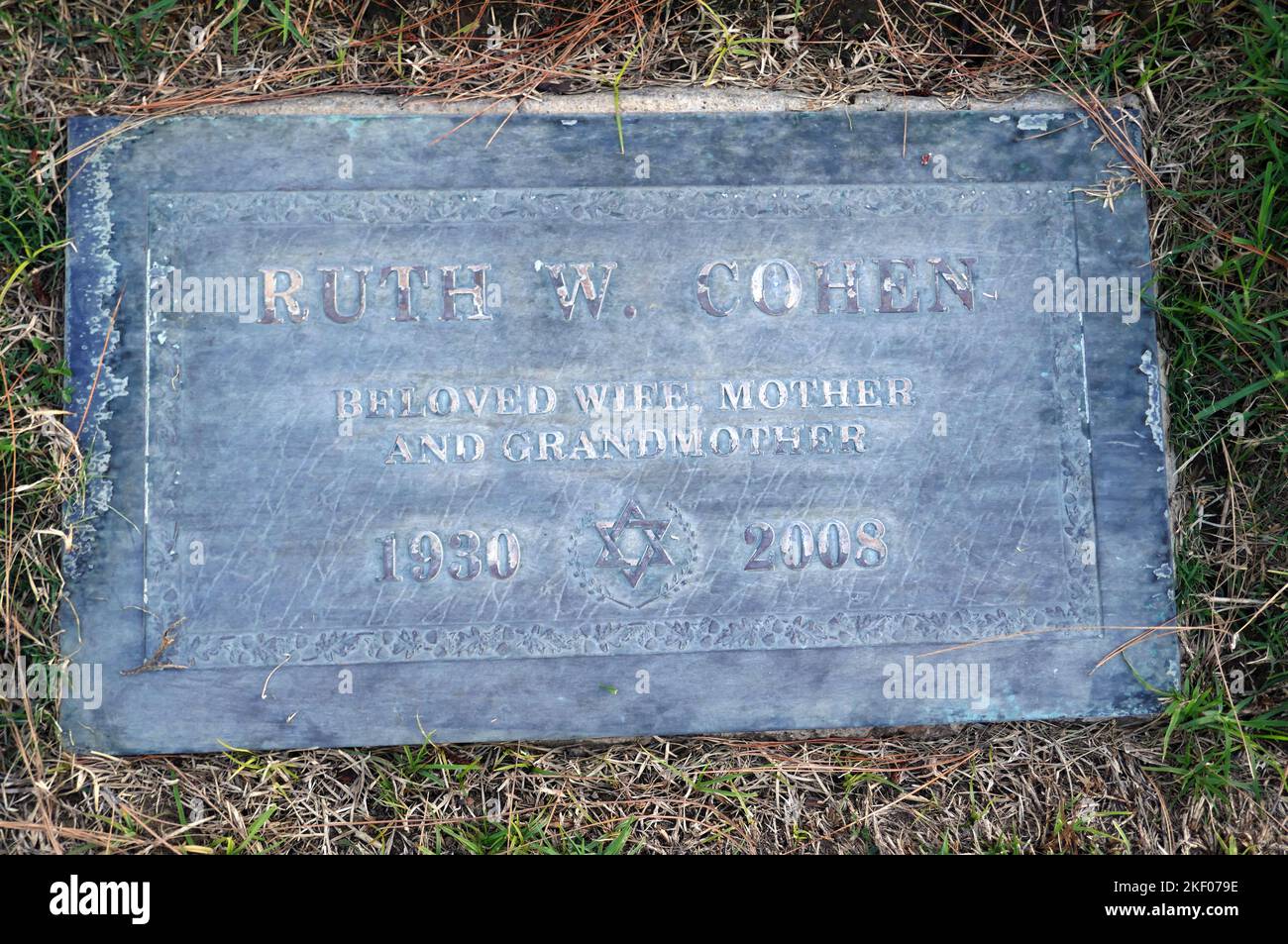 Los Angeles, California, USA 10th November 2022 Actress Ruth Cohen's Grave in Moses Section at ...