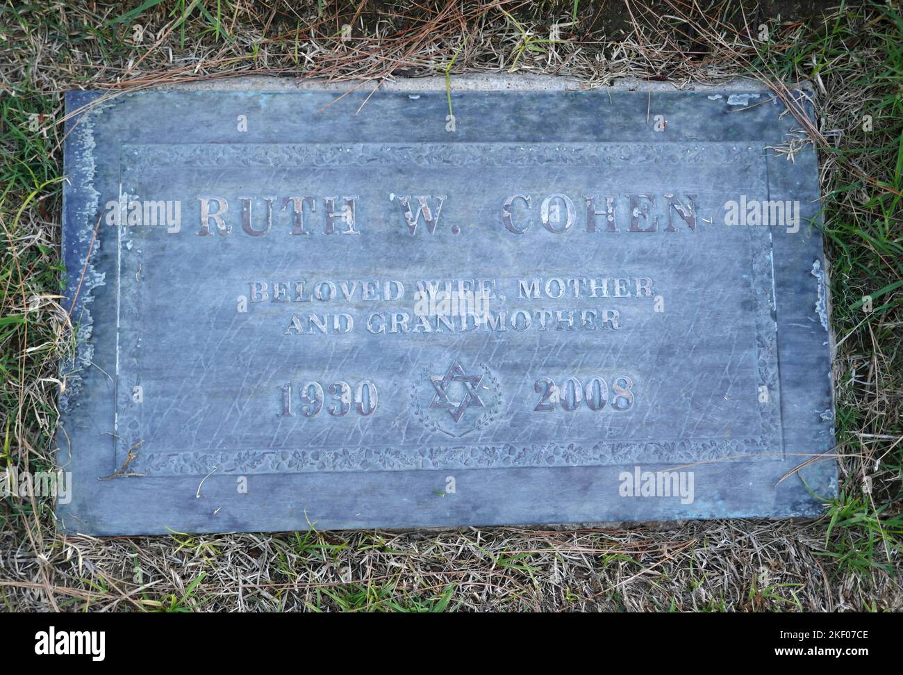Los Angeles, California, USA 10th November 2022 Actress Ruth Cohen's Grave in Moses Section at ...