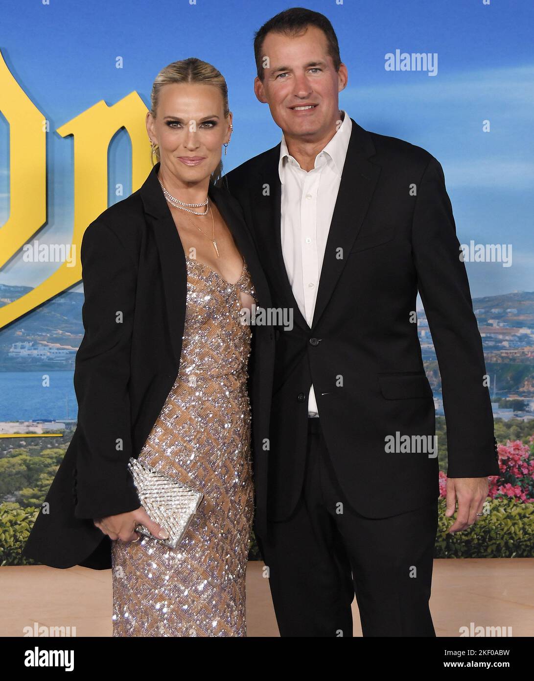 (L-R) Molly Sims and Scott Stuber at the GLASS ONION: A KNIVES OUT ...