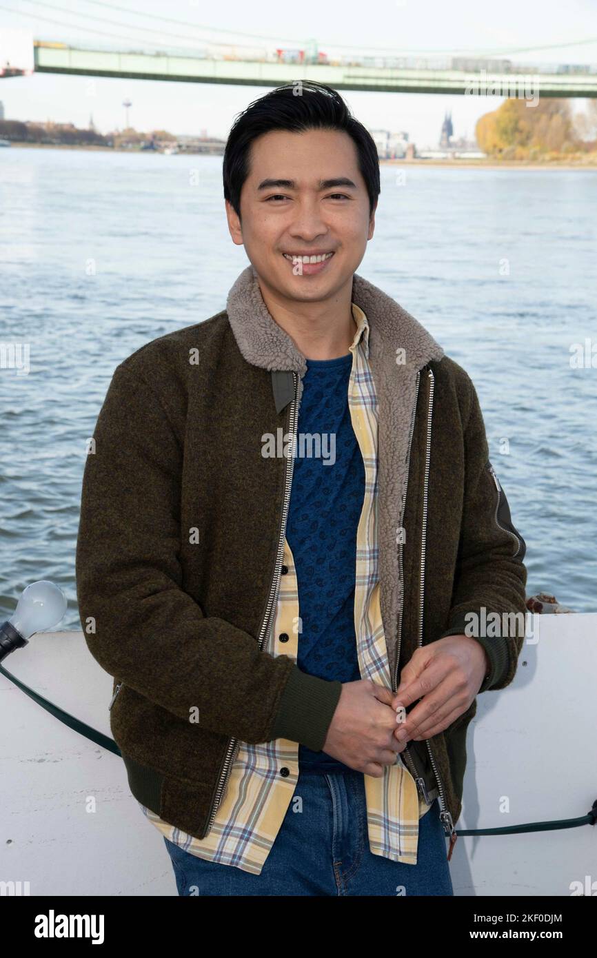 Cologne, Deutschland. 15th Nov, 2022. Actor Aaron LE plays the role of ...
