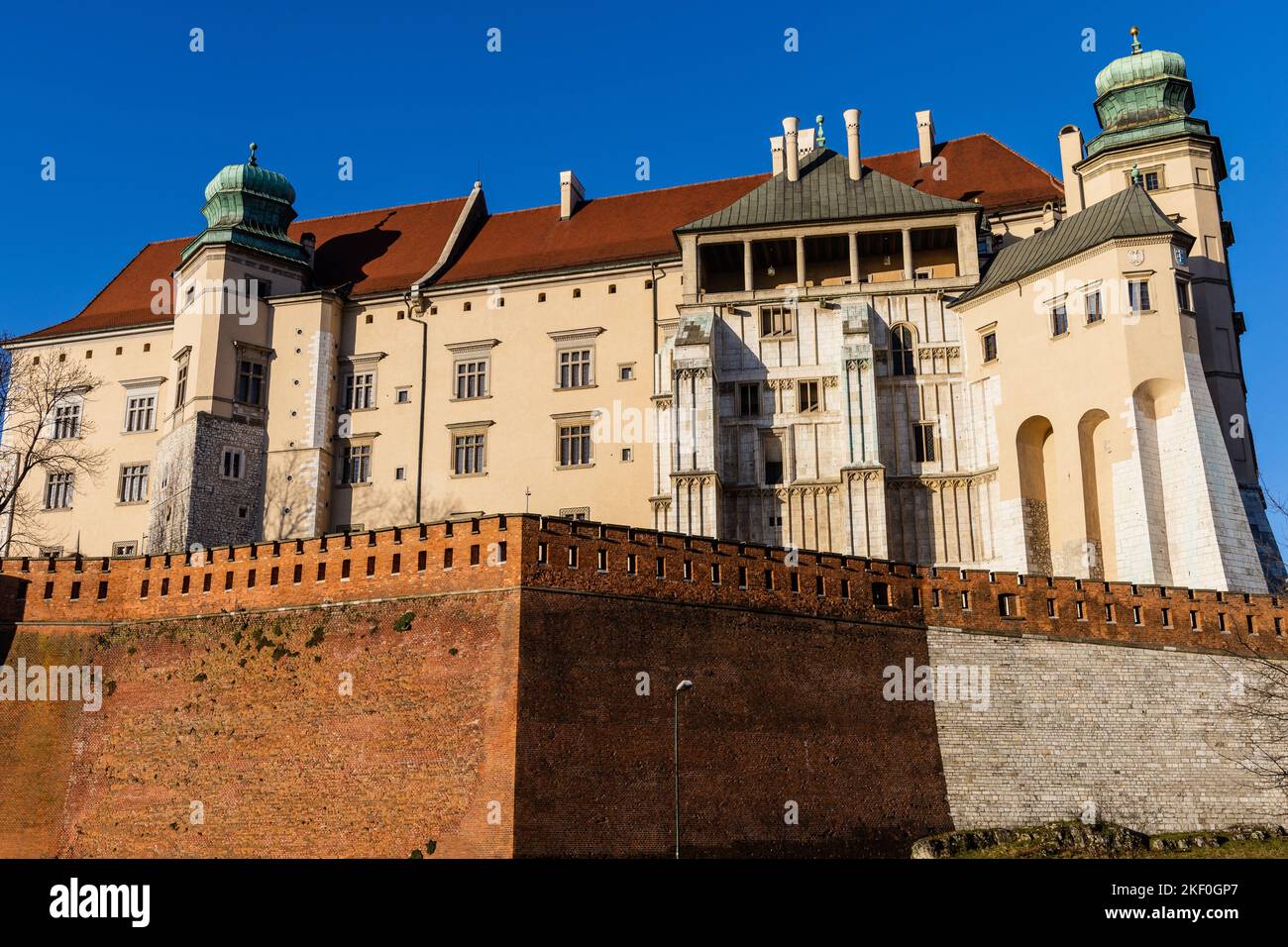 Wawel Royal Castle (Zamek Królewski na Wawelu). Kraków, Poland Stock ...