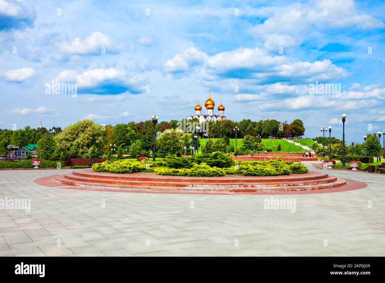 Strelka public park in the centre of Yaroslavl city, Golden Ring of ...