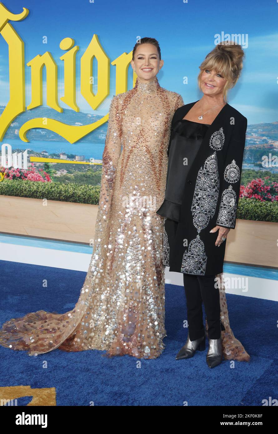 14 November 2022 -Los Angeles, California - Kate Hudson, Goldie Hawn ...