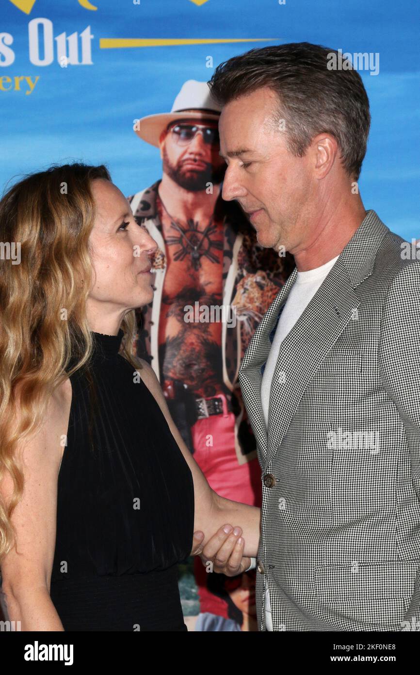 LOS ANGELES - NOV 14: Shauna Robertson, Edward Norton at the "Glass ...