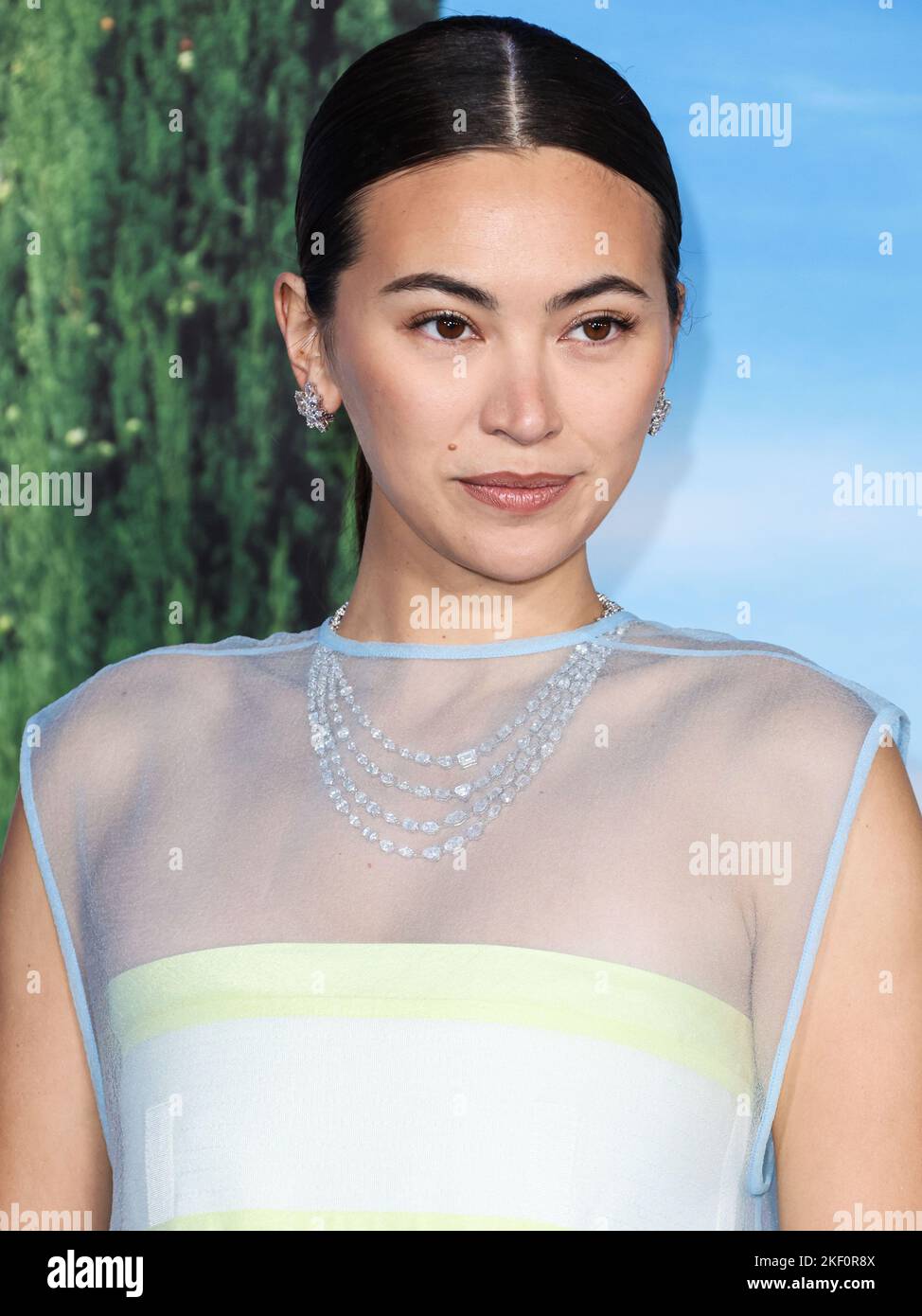 LOS ANGELES, CALIFORNIA, USA - NOVEMBER 14: English actress Jessica ...