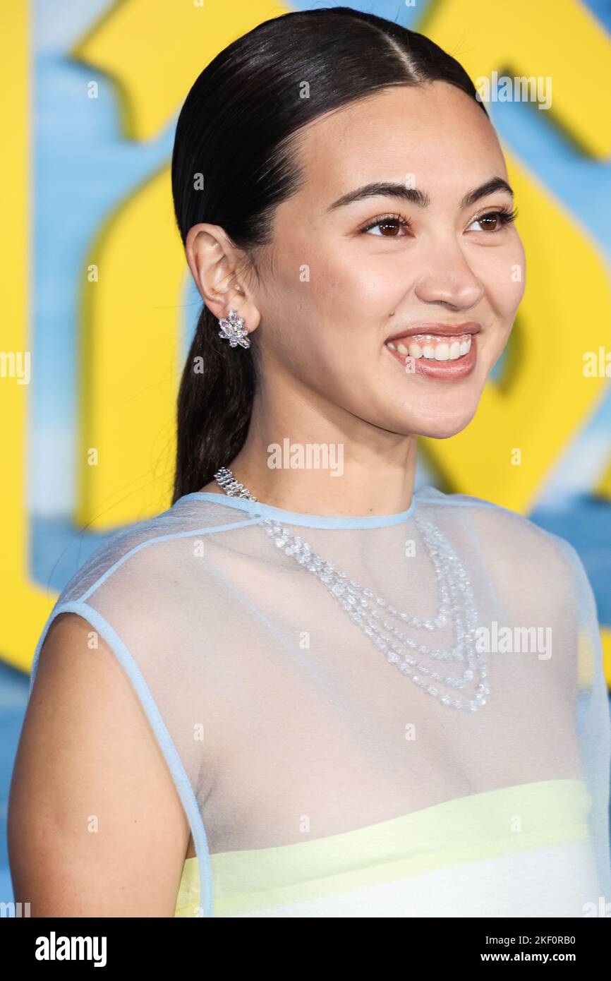 LOS ANGELES, CALIFORNIA, USA - NOVEMBER 14: English actress Jessica ...