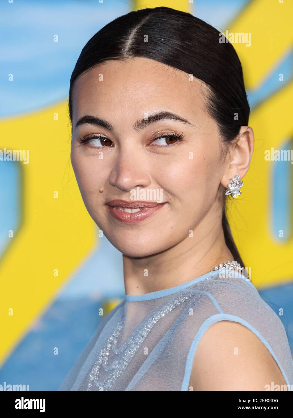 LOS ANGELES, CALIFORNIA, USA - NOVEMBER 14: English actress Jessica ...