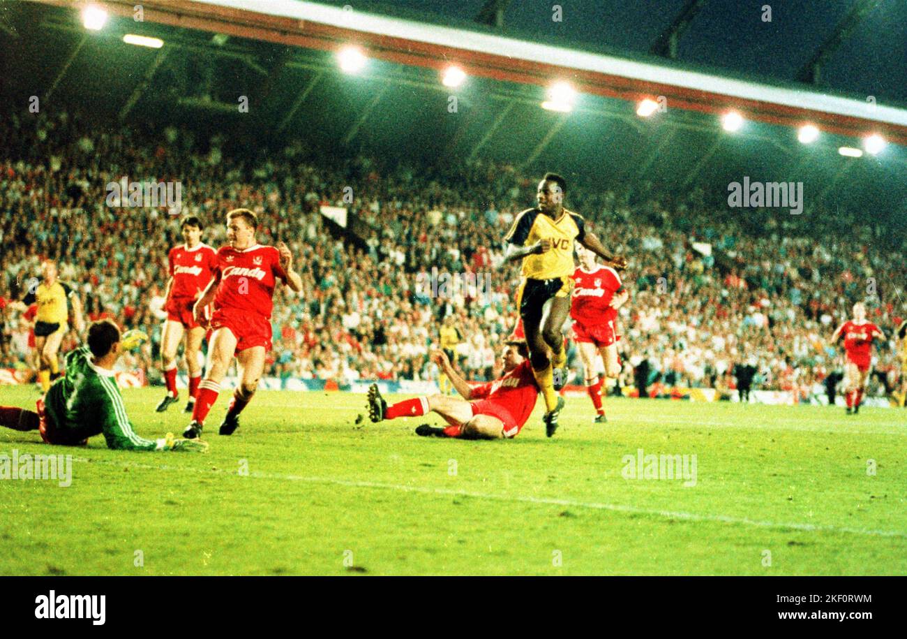 1989 title decider hi-res stock photography and images - Alamy
