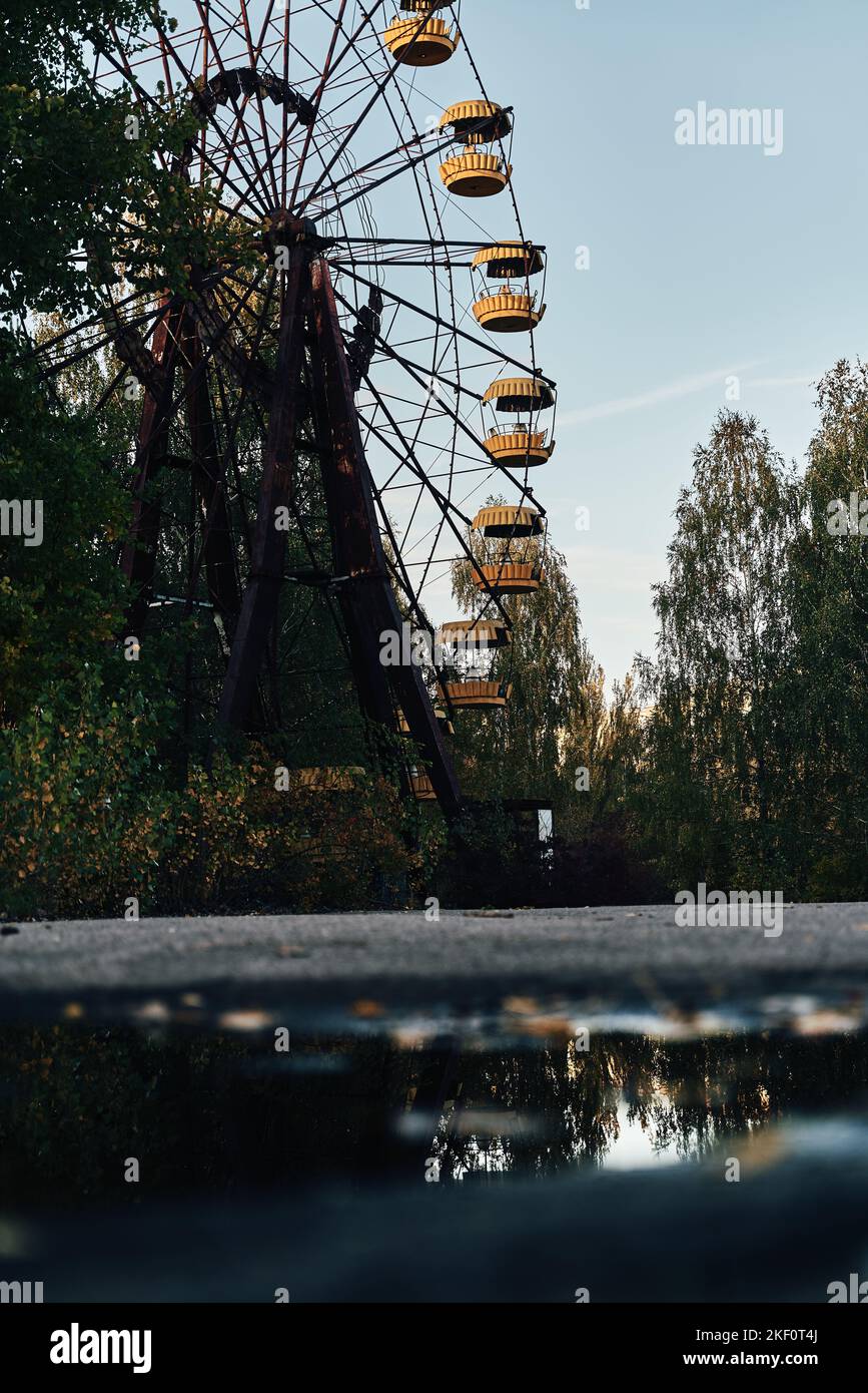 Chernobyl Ferries Wheel fairground - Autumn in Pripyat, Ukraine Stock ...
