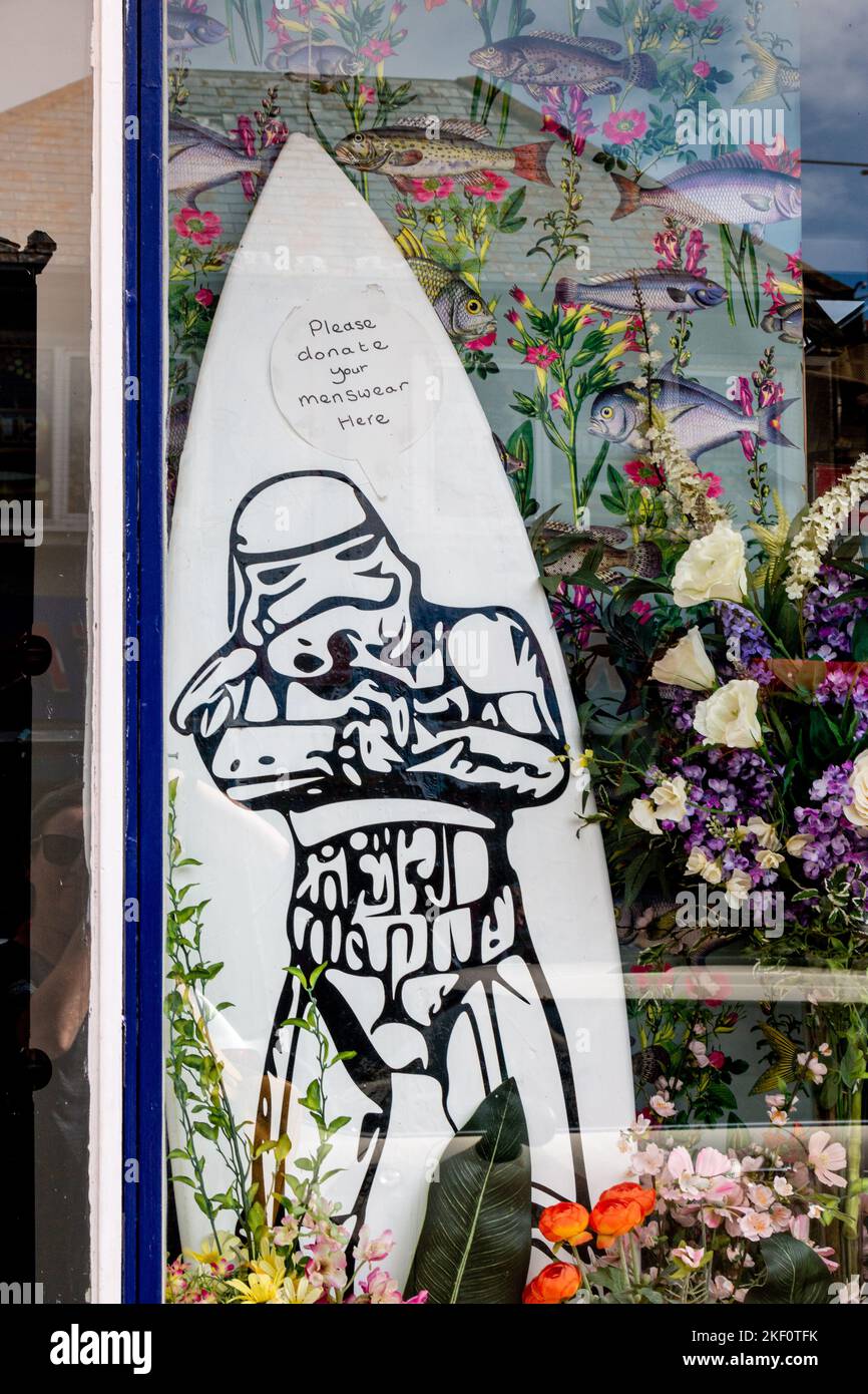 Thirf stores hi-res stock photography and images - Alamy