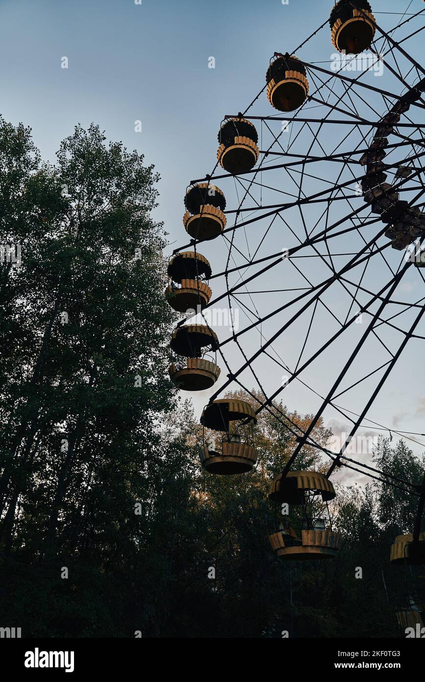 Chernobyl Ferries Wheel fairground - Autumn in Pripyat, Ukraine Stock ...