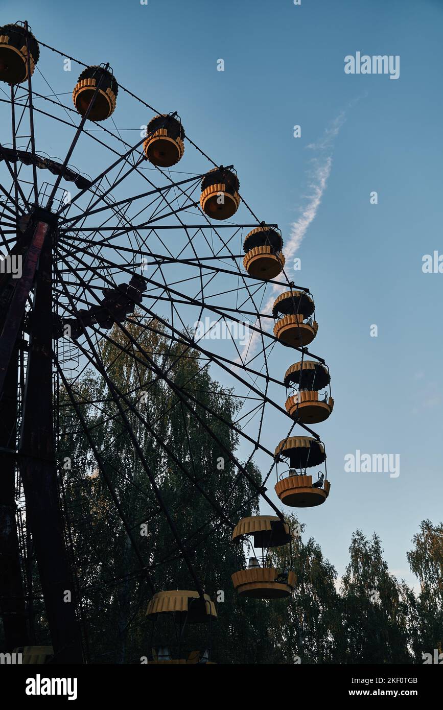 Chernobyl Ferries Wheel fairground - Autumn in Pripyat, Ukraine Stock ...