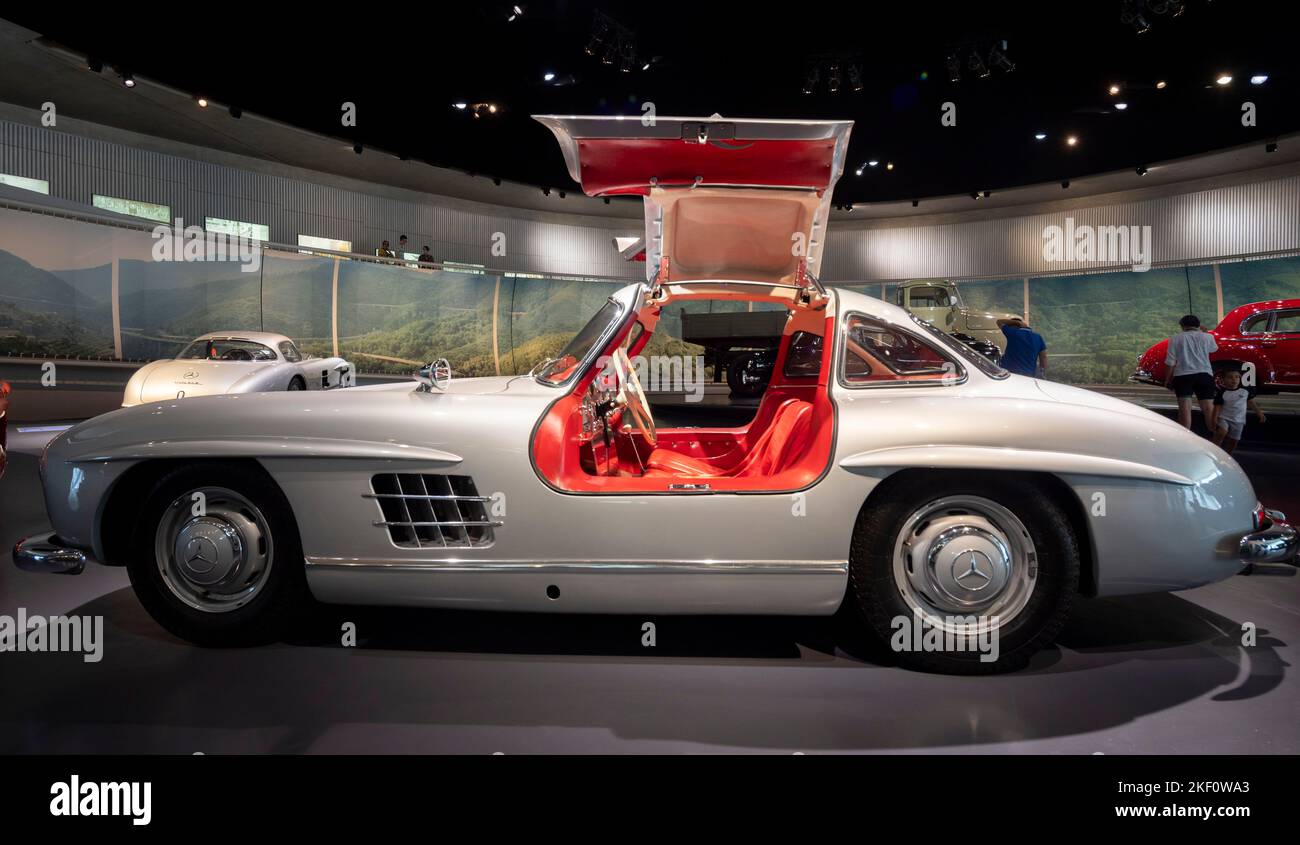 Mercedes-Benz 300 SL (chassis code W 198) gullwing sports car, Mercedes ...