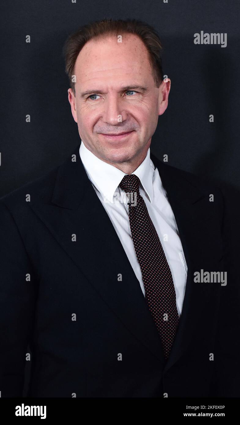 Ralph fiennes the menu hi-res stock photography and images - Alamy
