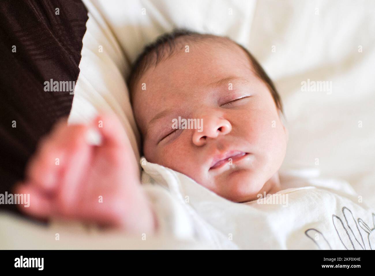 Baby just born hi-res stock photography and images - Alamy