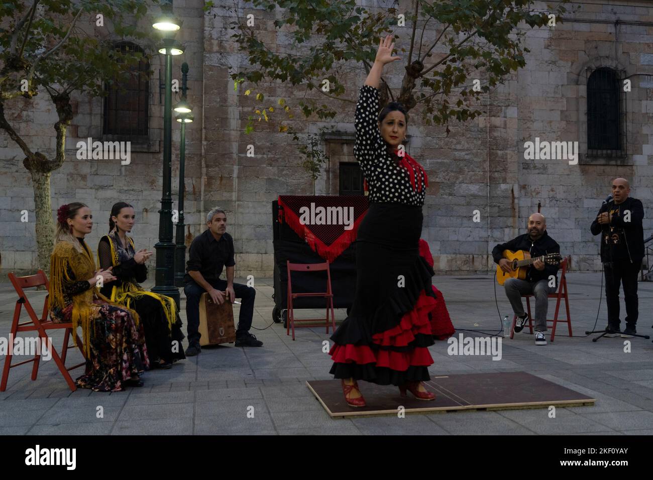 Esencia flamenco school hi-res stock photography and images - Alamy