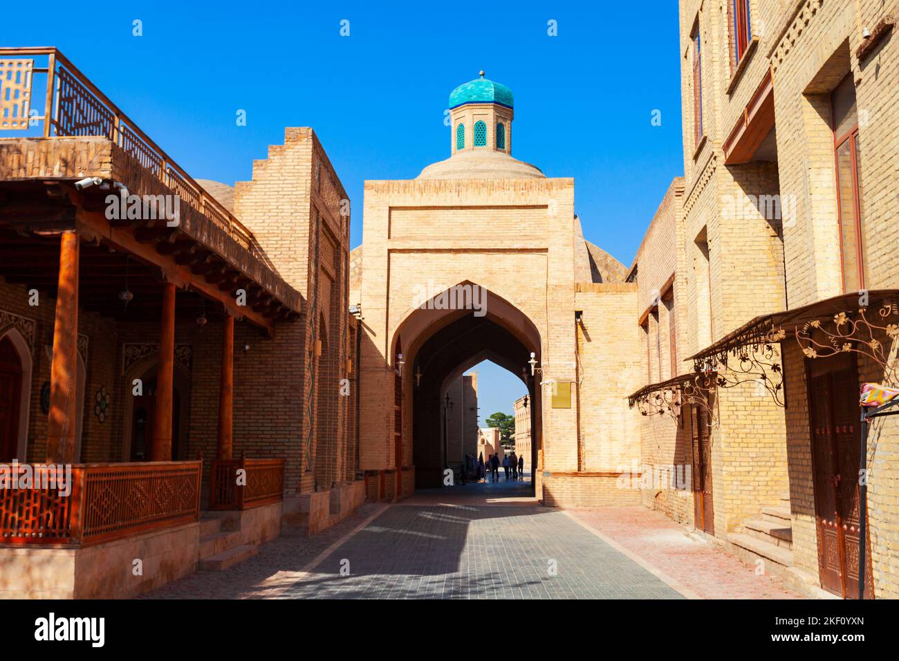 Toqi Sarrofon Bazaar is a covered market near the Lyabi Hauz complex in ...