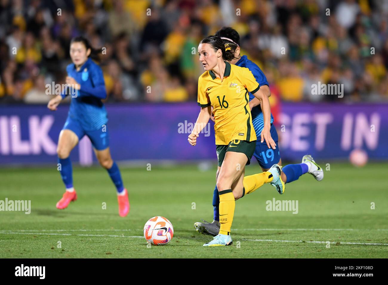 GOSFORD, AUSTRALIA - NOVEMBER 15: Hayley Raso of Australia controls the ...