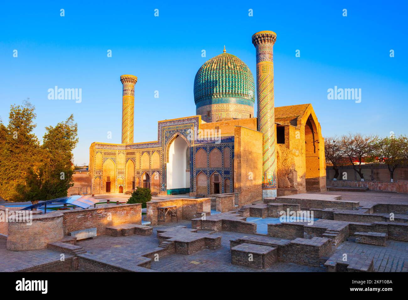 Tamerlan grave hi-res stock photography and images - Alamy
