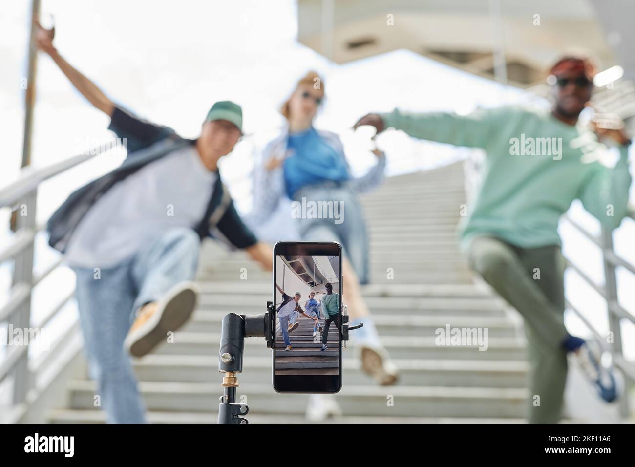 Filming crew diversity hi-res stock photography and images - Alamy