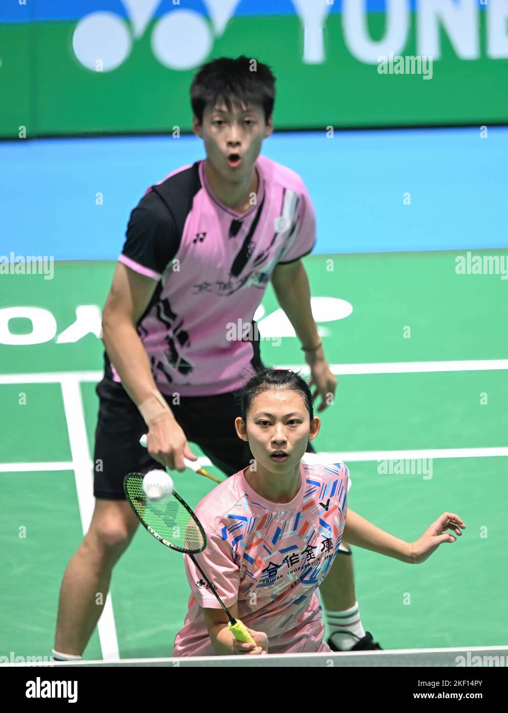 Sydney, Australia. 15th Nov, 2022. Yang Po-Hsuan (back) and Hu Ling ...