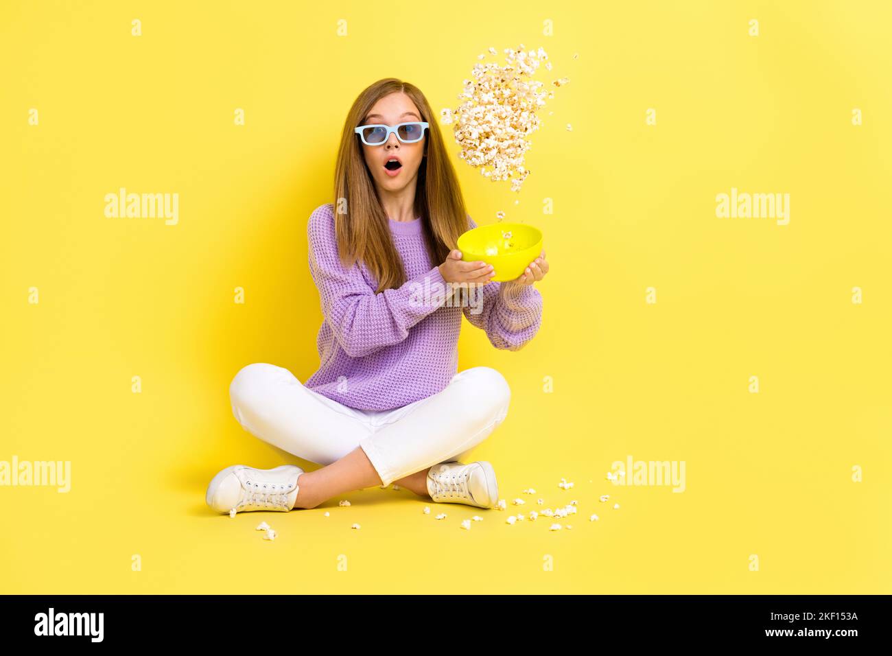 Photo of shocked lady enjoy rest winter evening watch horror throwing ...