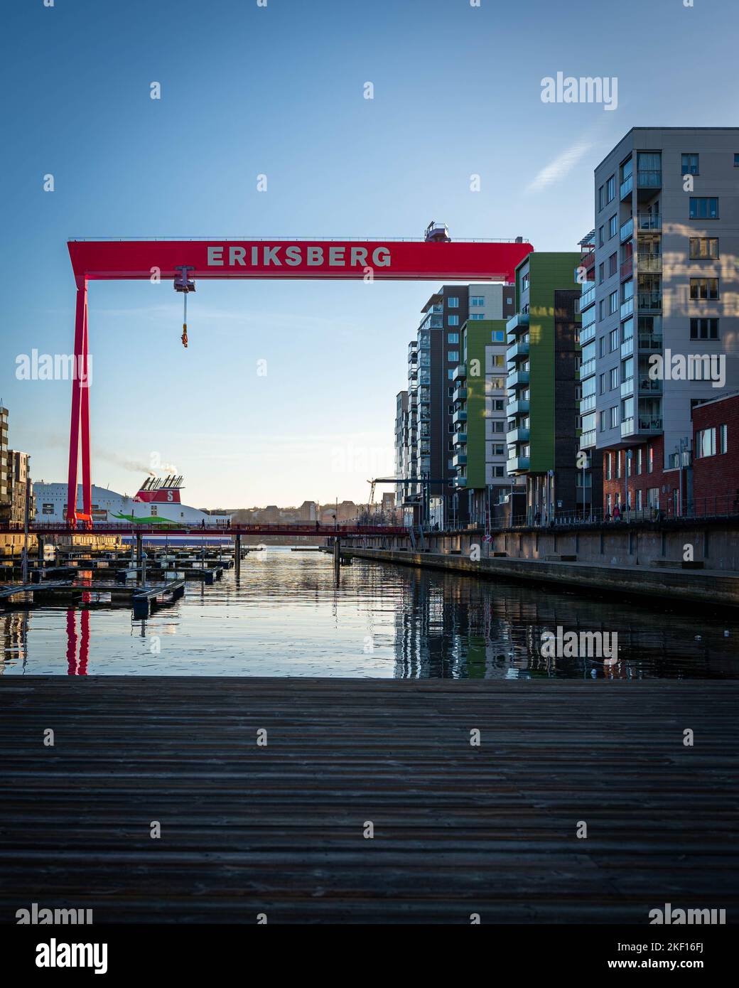 A vertical shot of the Eriksberg dock with the famous red crane Stock ...