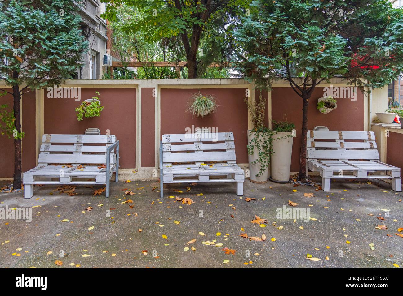 Three White Bench Seats Made From Used Cargo Pallets Upcycling Creative ...