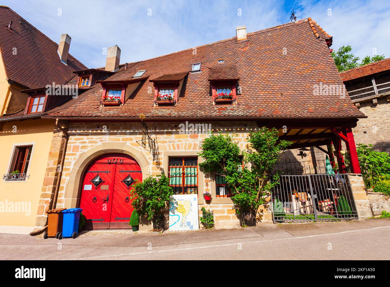 Traditional local house in Rothenburg ob der Tauber old town ...
