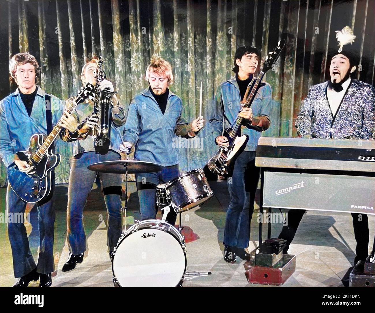 SAM THE SHAM AND THE PHARAOHS Promotional photo of American group about ...