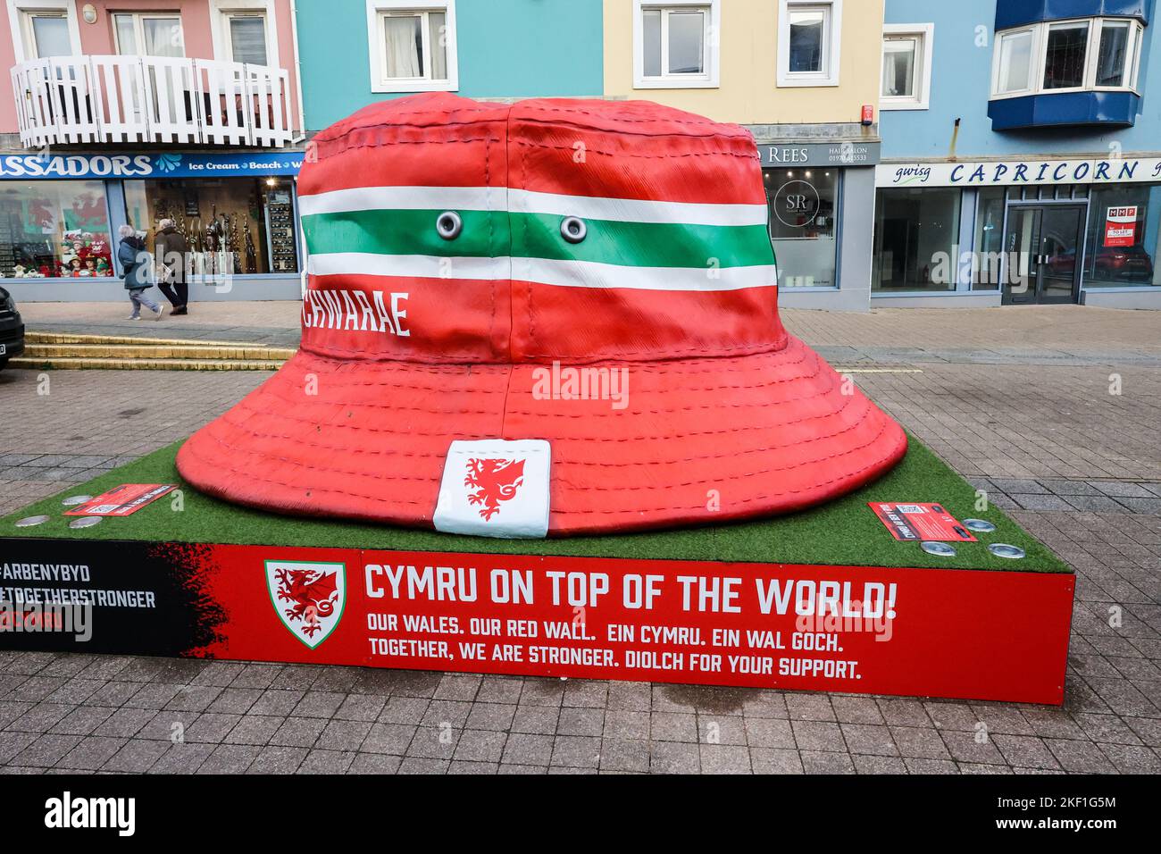 Aberystwyth, Wales, UK. 15th Nov, 2022. Giant iconic Welsh football ...