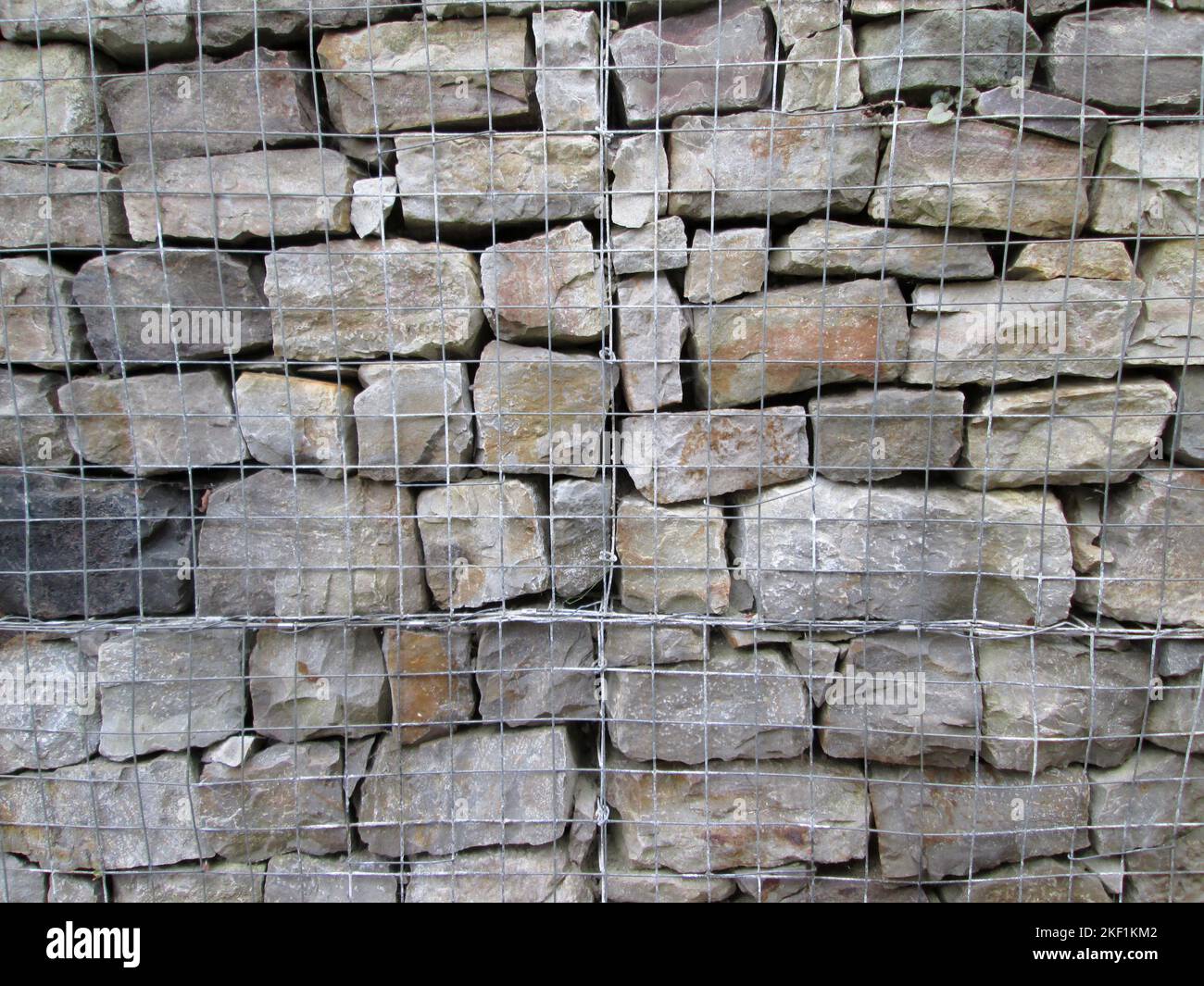 Wire in stone hi-res stock photography and images - Alamy