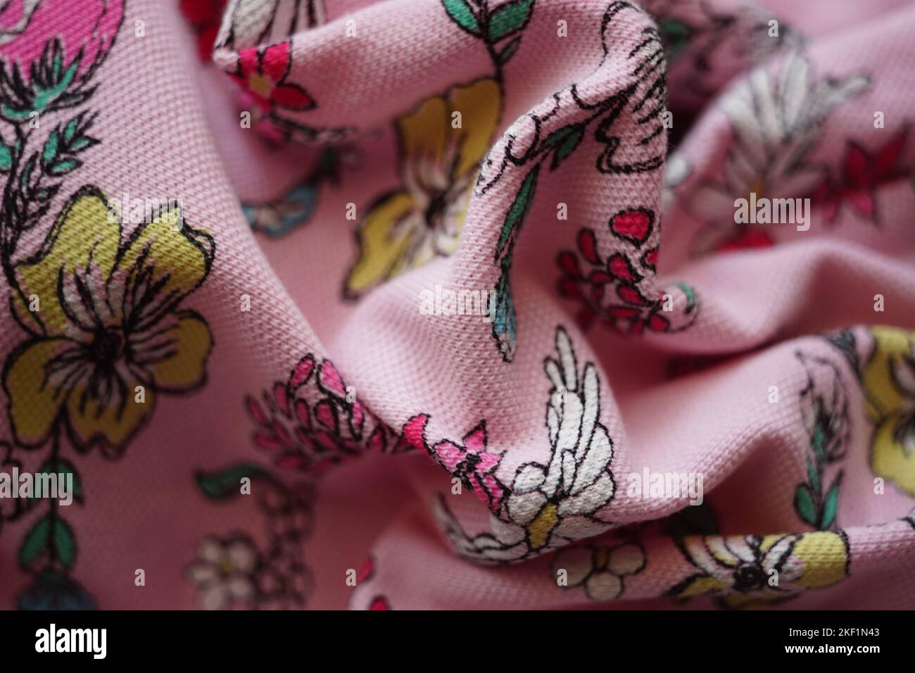 Pink background flora pattern with lovely flowers Stock Photo - Alamy