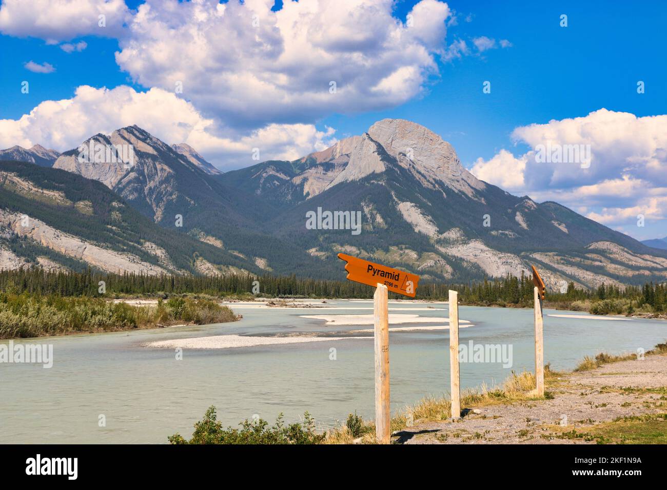 The edge of the Athabasca river in Jasper National Park, Alberta Stock ...